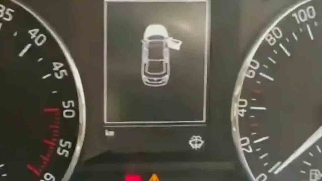 Mercedes Red Triangle Warning Light- 5 Tips & Critical Fixes
