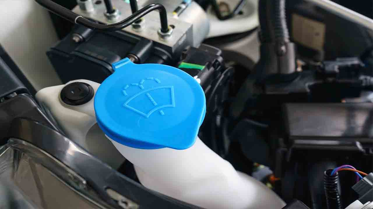 Top Up Washer Fluid Mercedes - 6 Revitalize Drive