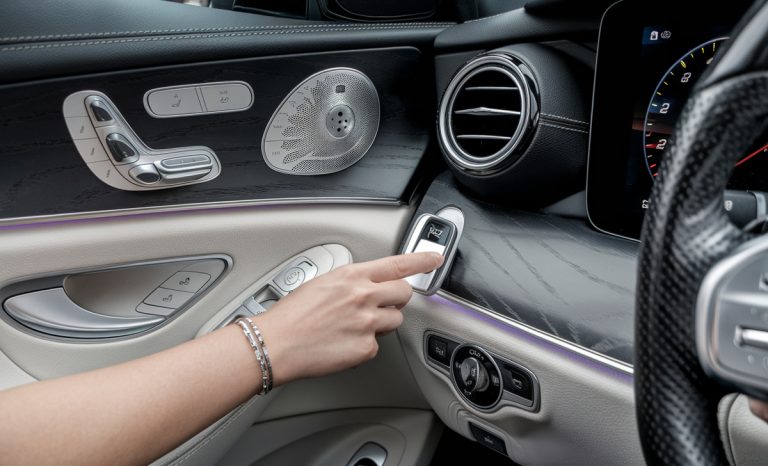 How To Open Mercedes Benz Trunk Without Key: Lucky 7 Ways