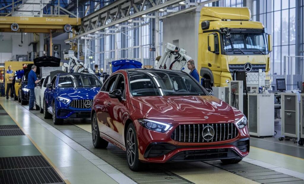 Mercedes-Benz Strategy: How It Stays A Market Leader
