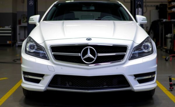 Mercedes-Benz Service Warning: Decoding Dashboard Alerts