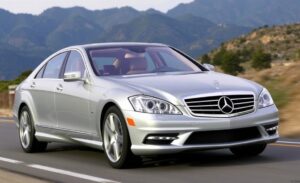 W221 S Class Mercedes: Luxury, Performance & Legacy
